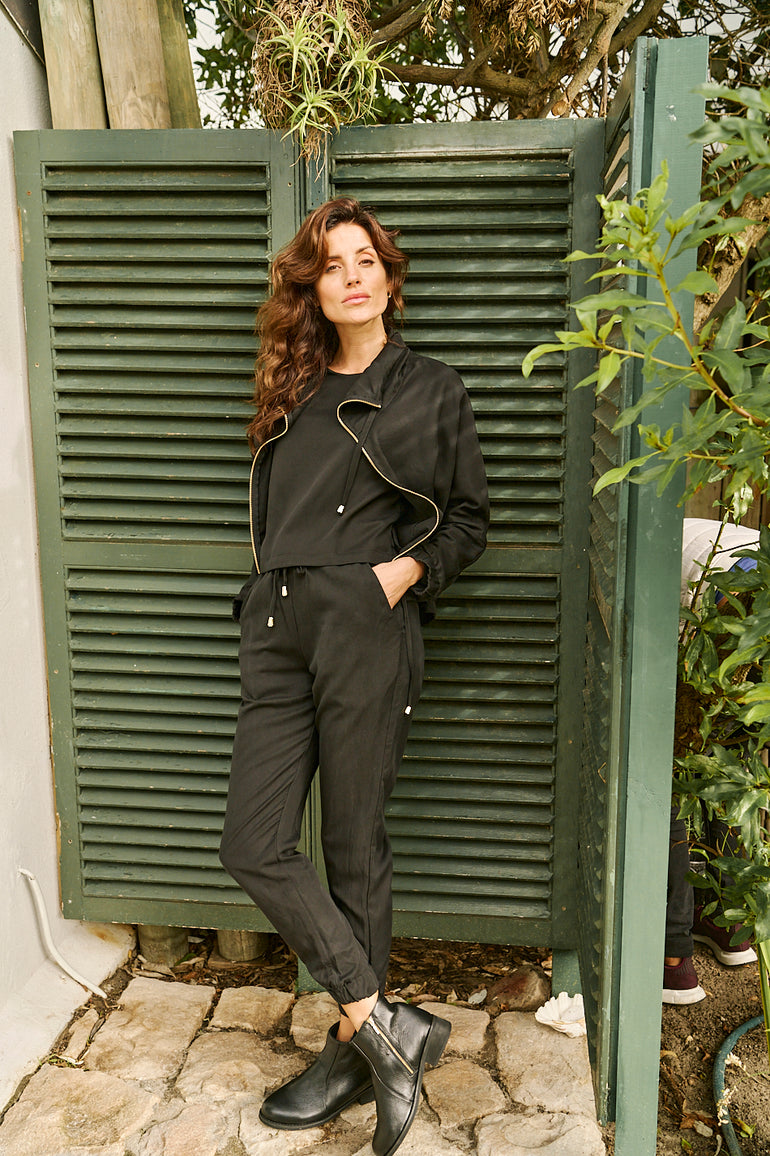 clothes – Hannah Lavery